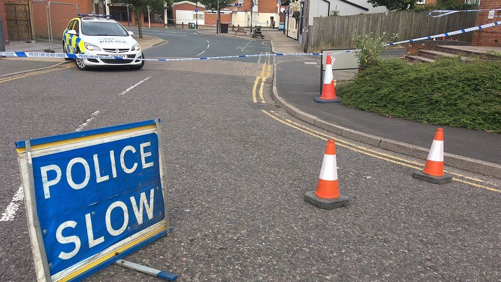 Three arrests after man seriously injured in Nuneaton shooting - BBC News