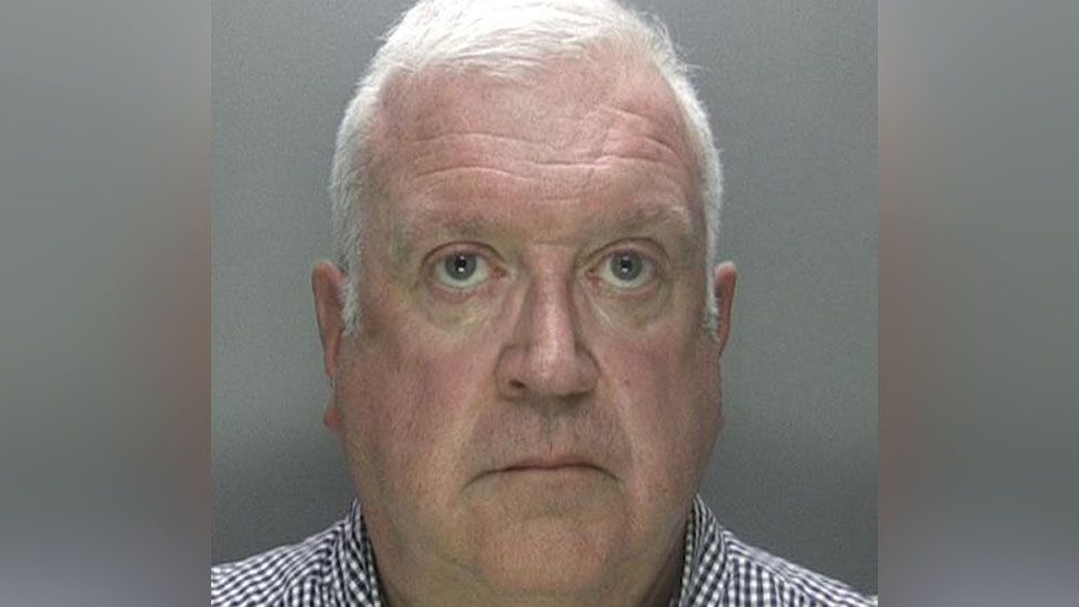 Stephen Ashton jailed for Herts charity fraud - BBC News