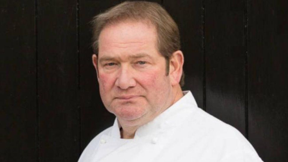 Ex-England rugby chef cleared of Oxford sex assault - BBC News