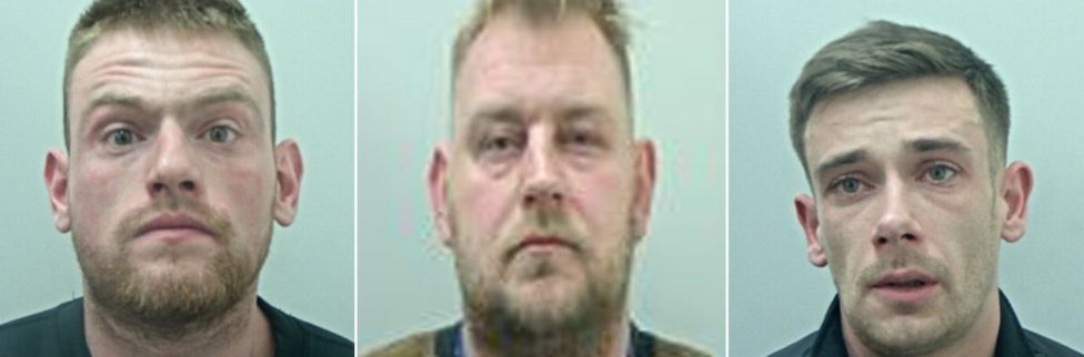 Two 'hypocrite' PCs who regularly took cocaine are jailed - BBC News