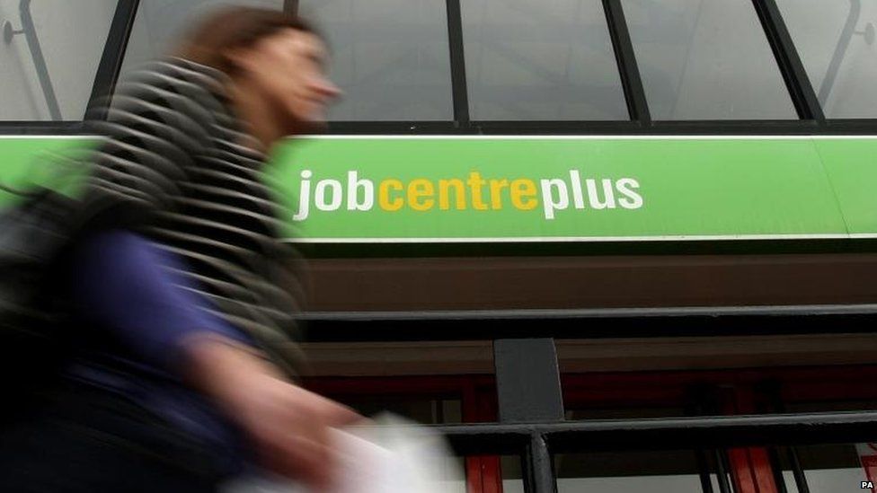 UK jobless total edges up by 25,000 - BBC News
