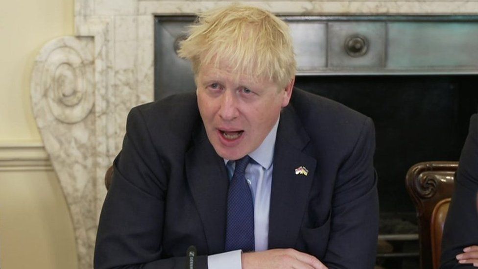 Boris Johnson vote: Scottish Secretary says time to move on - BBC News