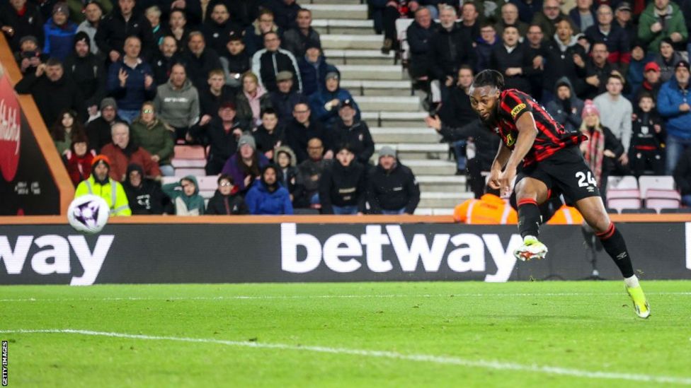 Bournemouth 4-3 Luton: Cherries in 20-year high with 'unreal' Premier ...