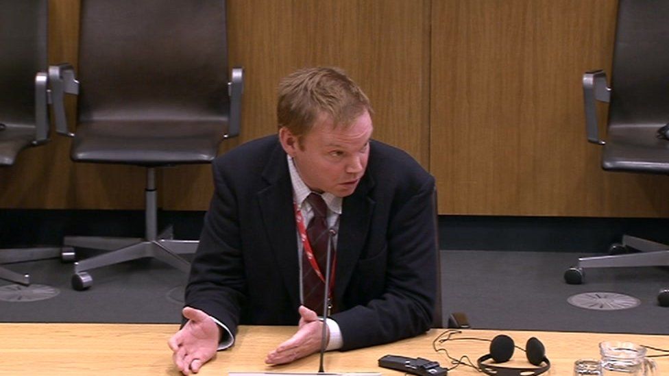 Bovine TB: Badger cull needed, vets' leader tells AMs - BBC News