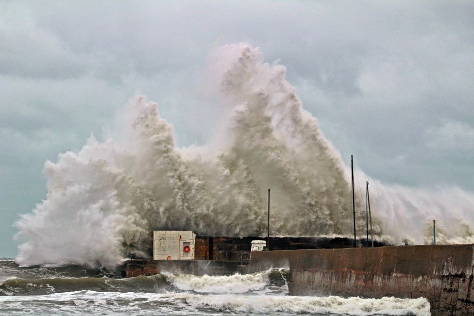In pictures: Storm Babet strikes across Scotland - BBC News