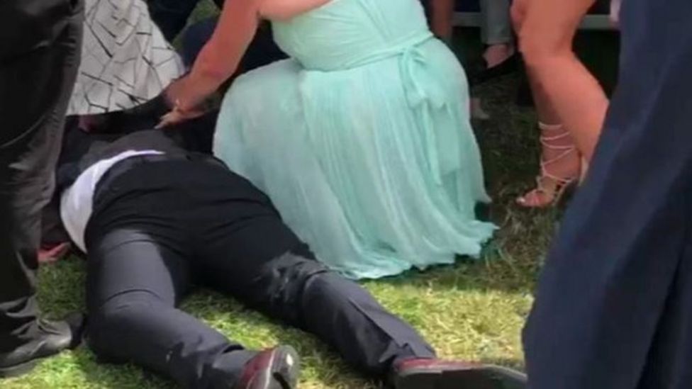 Royal Ascot: Three arrested after brawl at racecourse - BBC Sport