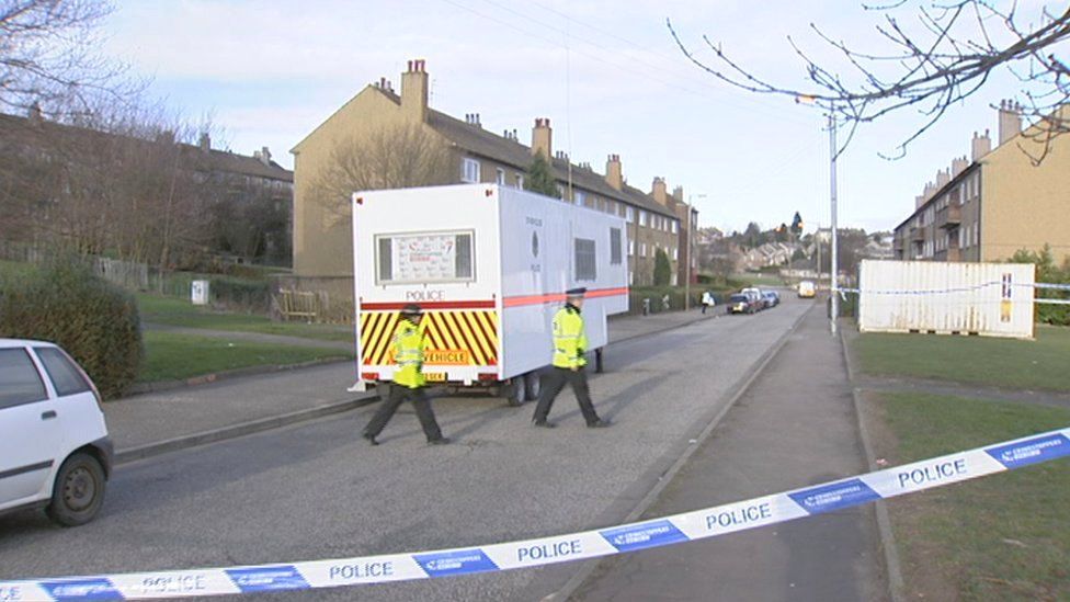 Kenny Reilly murder: Four men found guilty of gangland 'execution ...