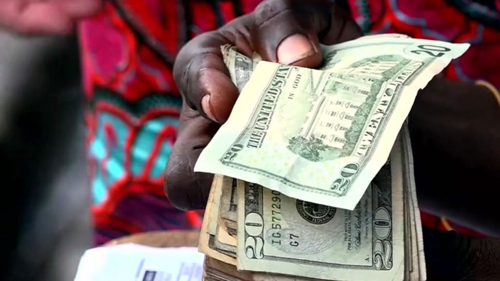 Migrant workers send home £8bn to families - BBC News