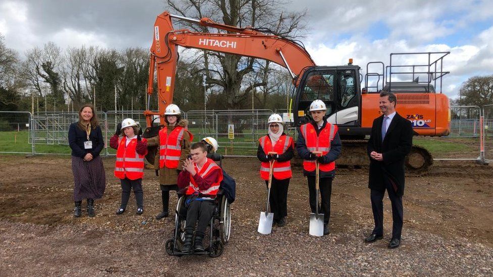 Work starts on building for SEND pupils in Rowde - BBC News