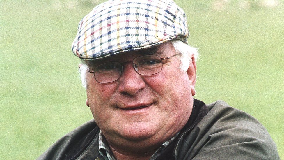 Cofio gyrfa ddisglair Dai Jones, Llanilar - BBC Cymru Fyw