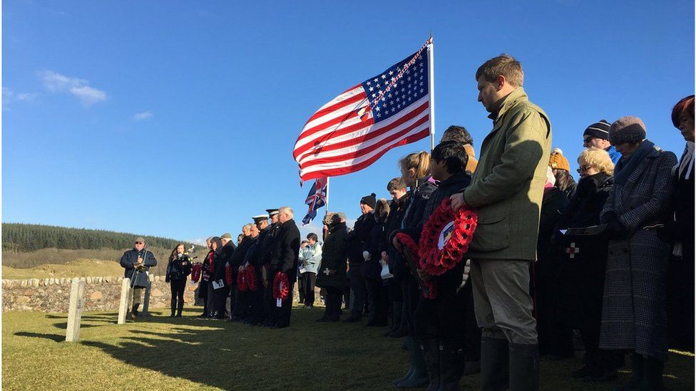 Ceremonies remember Islay war dead - BBC News