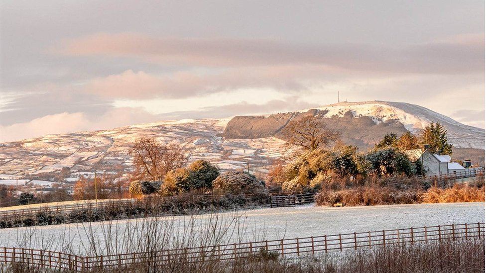 In pictures: Winter scenes from across Northern Ireland - BBC News