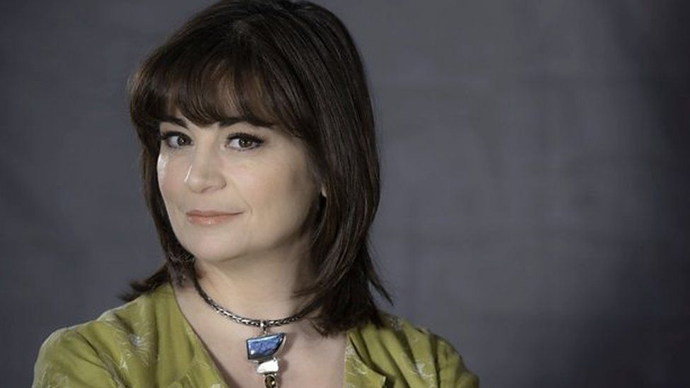 "Tha mi air cur air dòigh gum bi mi a' dèanamh rudeigin gu tur eadar ...