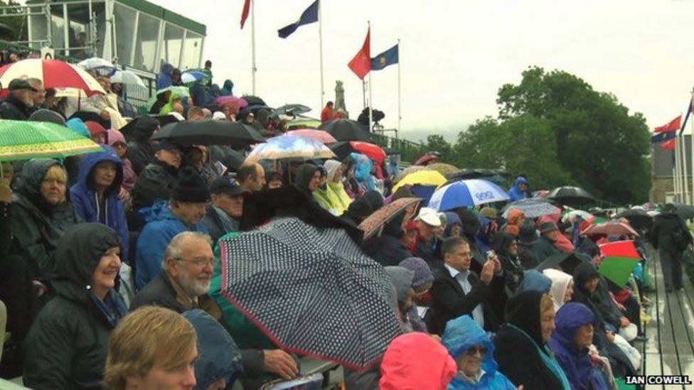 Tynwald Day 2015: Thousands celebrate Manx national day - BBC News