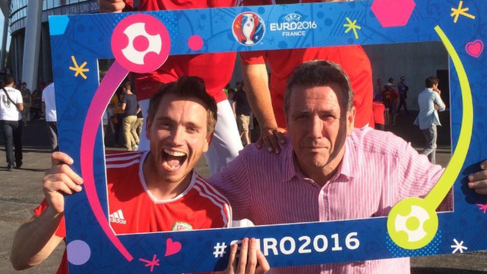 Yr ifanc a ŵyr? Yr Hardys - BBC Cymru Fyw