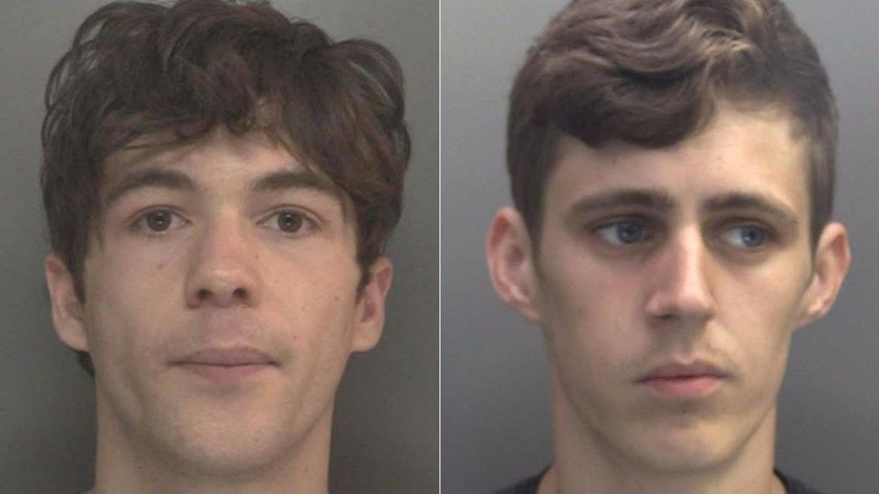 Two jailed for Huyton street murder of father-of-two - BBC News