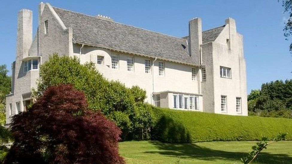 'Giant cage' plan for Helensburgh's Mackintosh Hill House - BBC News
