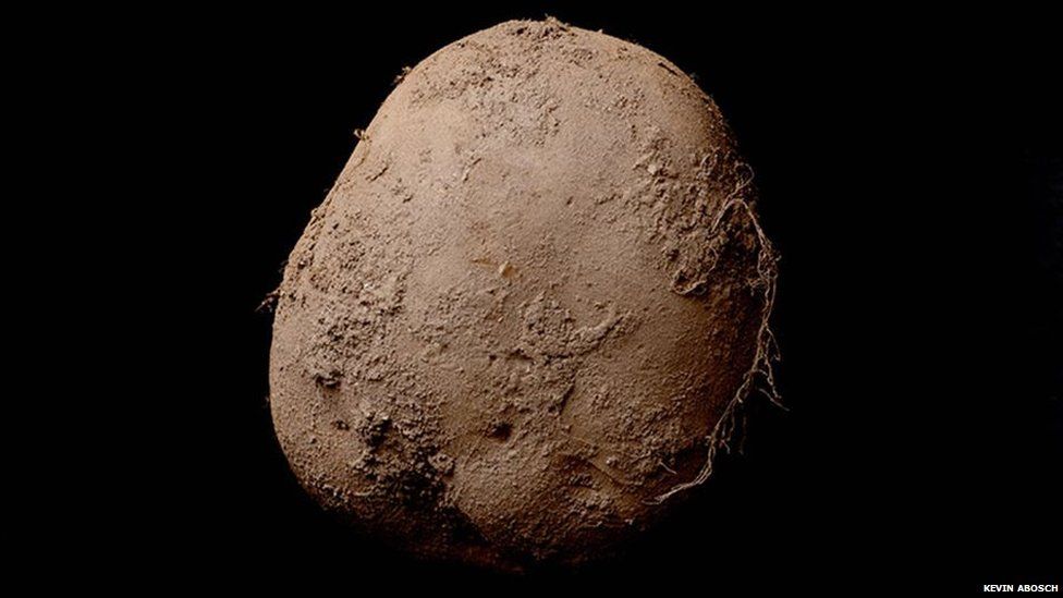 Irish potato picture sells for £750,000 - BBC News