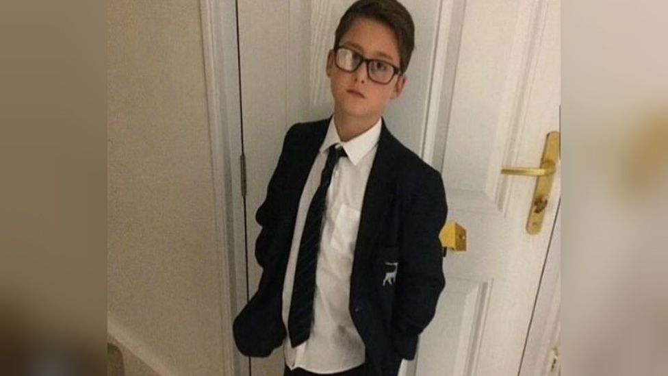 Loughton hit-and-run: Family tribute to Harley Watson - BBC News