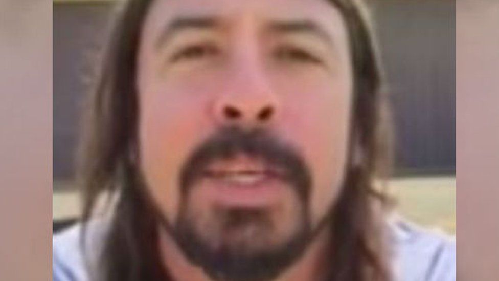 Dave Grohl describes viral fan video as greatest moment - BBC News