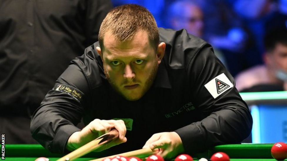 Northern Ireland Open: Mark Allen advances to last 32 with 4-2 win over Peter Devlin - BBC Sport