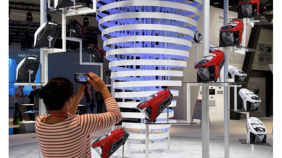 Sony, DJI and Lenovo show off new smartphone camera tech - BBC News