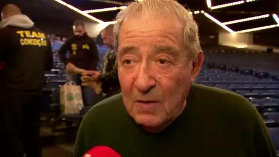Michael Conlan impresses on professional debut - BBC Sport