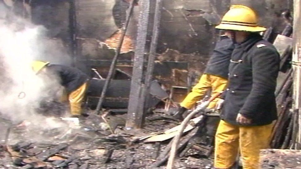 Podlediad Meibion Glyndŵr: 'Rhyfedd pa mor gyfoes yw'r stori heddiw ...