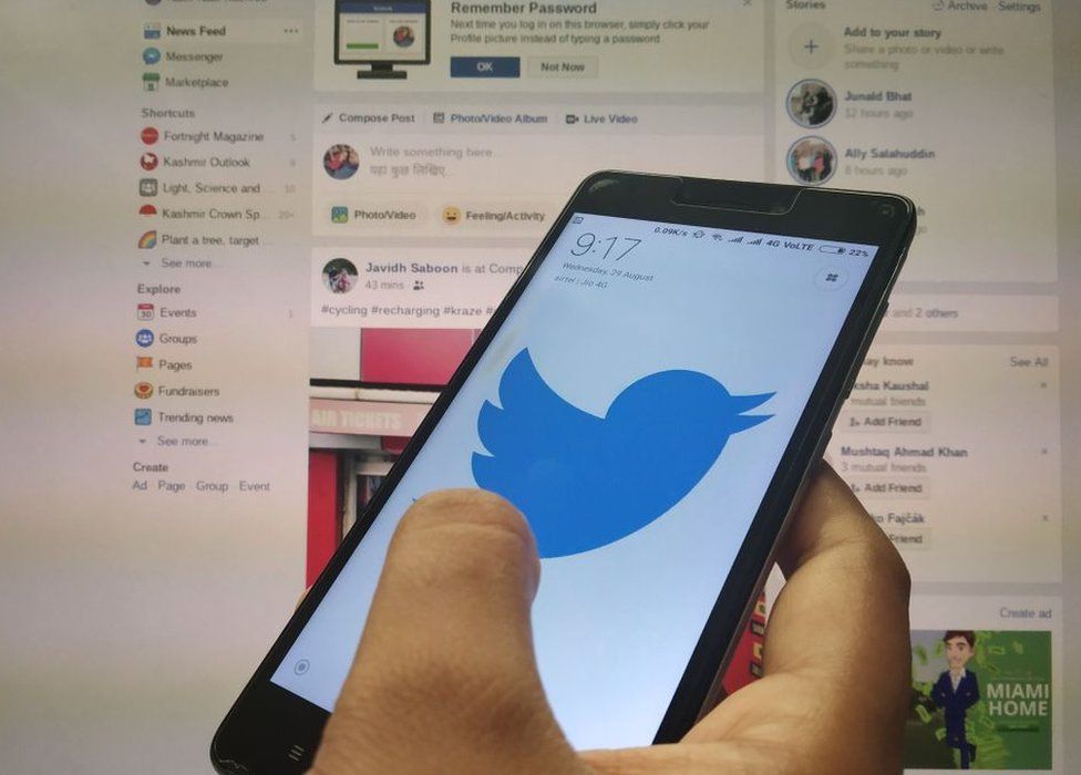 Why is Twitter's Jack Dorsey wanted in India? - BBC News