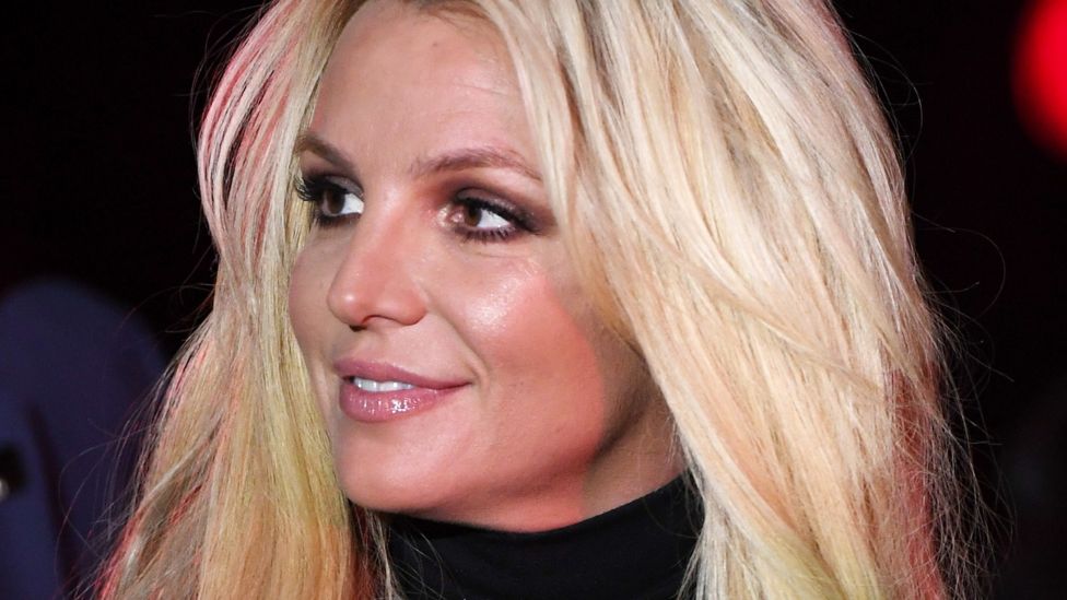 Britney Spears: Singer's conservatorship case explained - BBC News