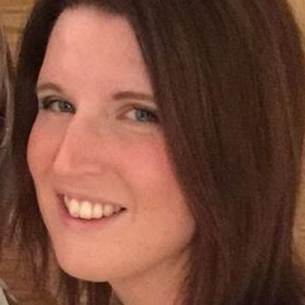 Sports Direct: Former employees speak out - BBC News