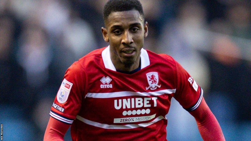 Isaiah Jones: Middlesbrough full-back signs new three-year deal - BBC Sport