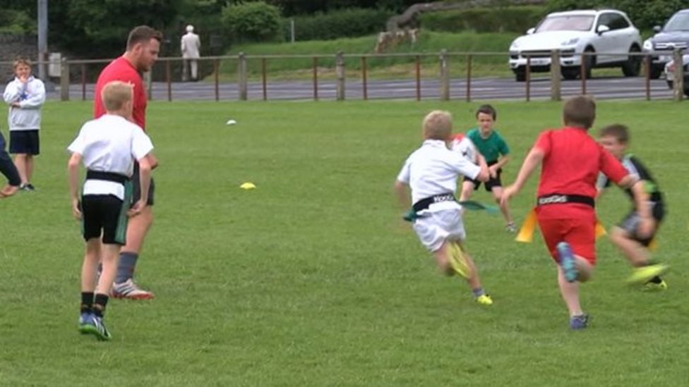 Rugby world cup at Lampeter 150th anniversary event - BBC News