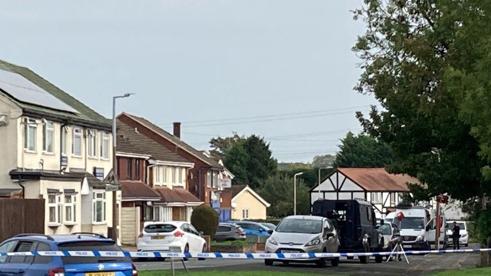 Man arrested after armed siege at Wolverhampton property - BBC News