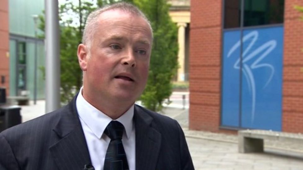 Perry Beeches III free school 'in special measures' - BBC News