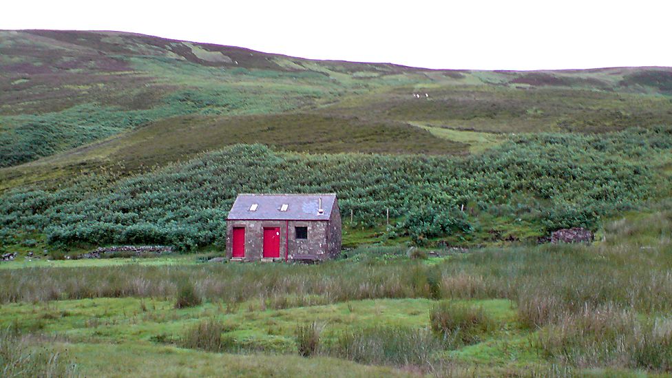 Remote bothies in south of Scotland 'not law-free zones' - BBC News