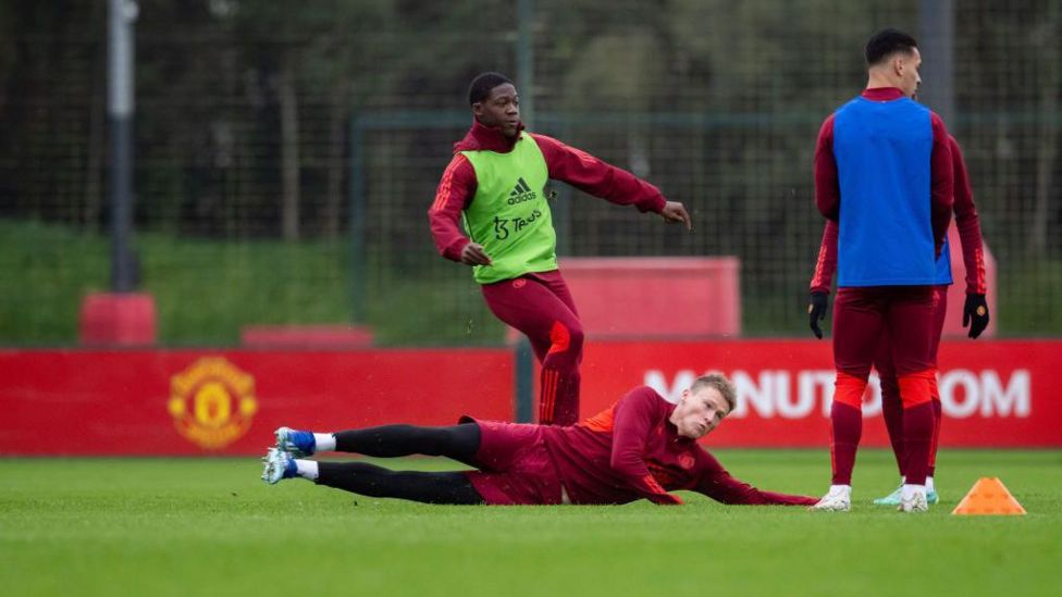 Can Mainoo make an impact? - BBC Sport