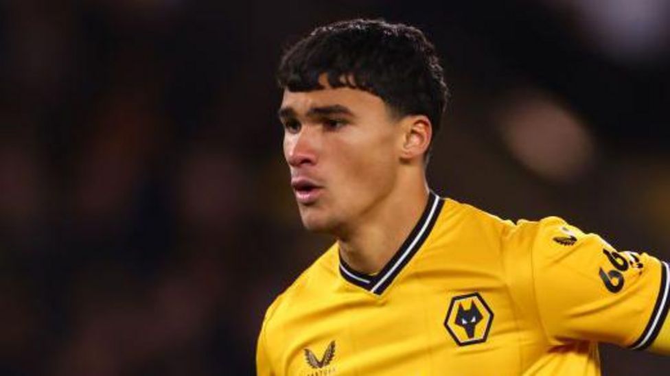 Wolves news: Nathan Fraser pens new contract before likely loan move ...