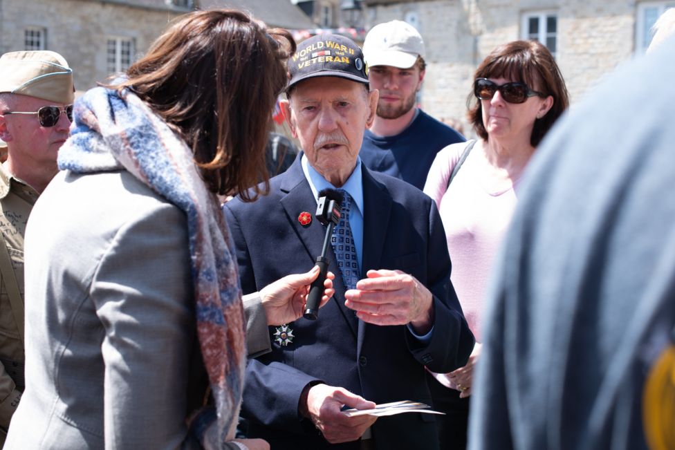 'They gave us freedom' - D-day veterans celebrated in Normandy - BBC News