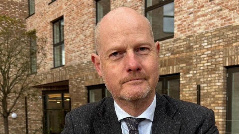 London mayor election: What's being done to help London's housing ...