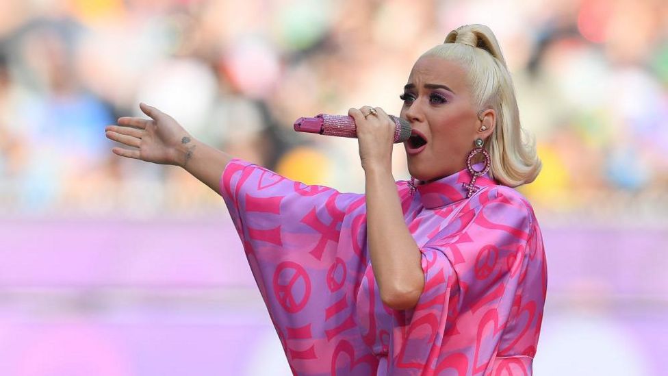 Staffordshire woman 'livid' over Coronation Concert ticket ballot - BBC ...