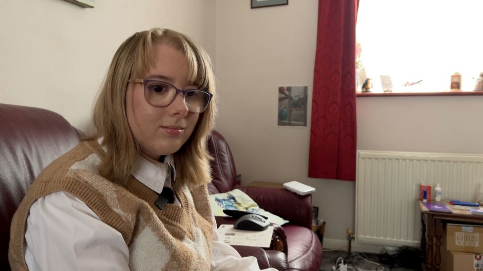 Slough woman feels demonised by politicians for having a disability ...