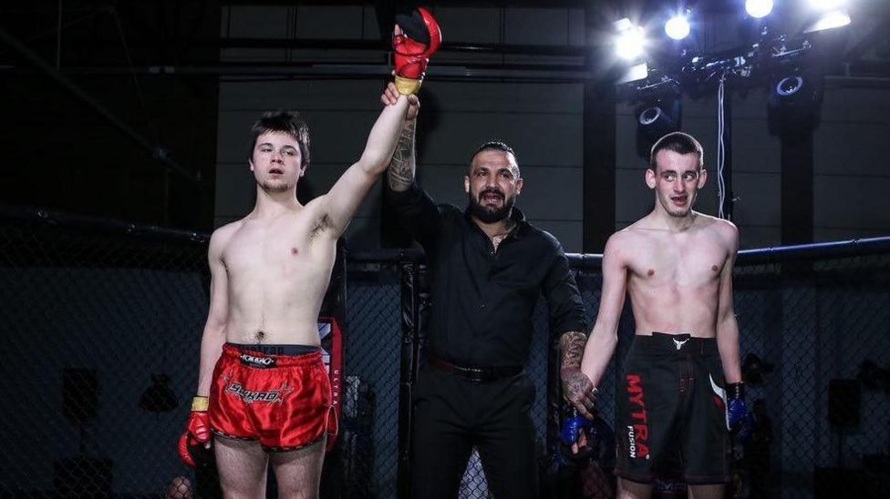 'Amazing' martial arts athlete dies in Malaysia after infection - BBC News