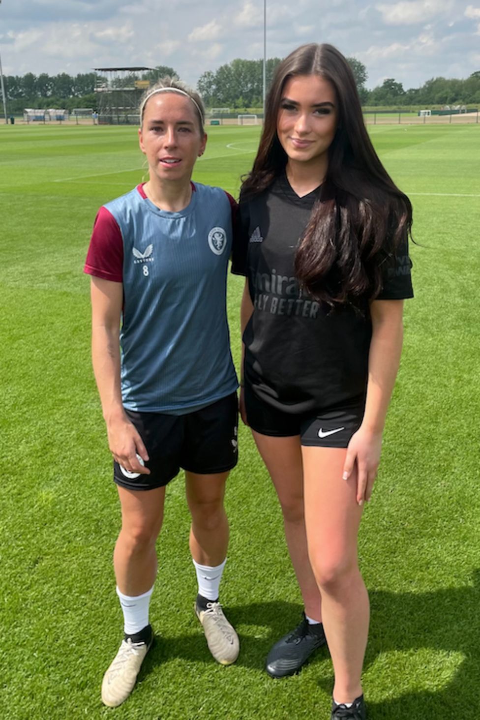 Girl footballers told 'get back in the kitchen' - BBC News