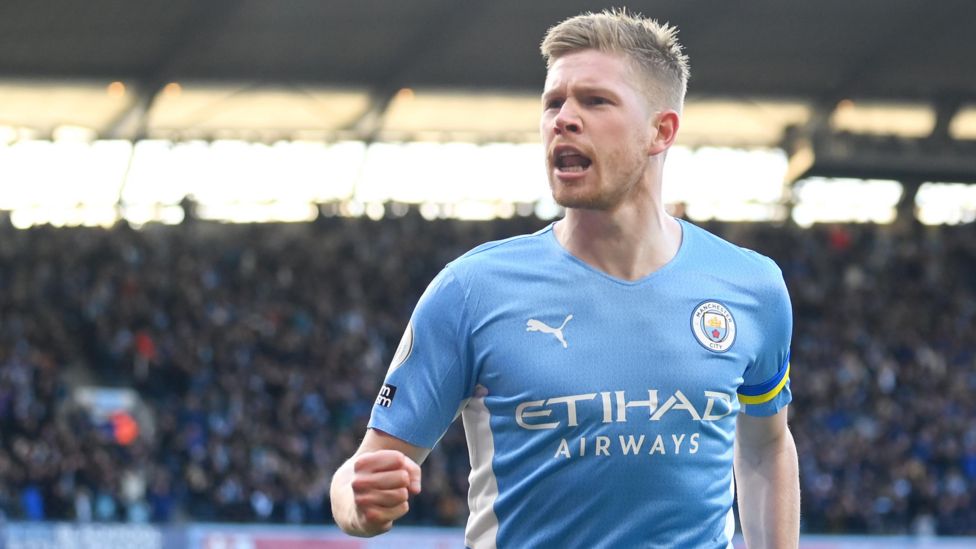 De Bruyne wins your player of the season vote - BBC Sport