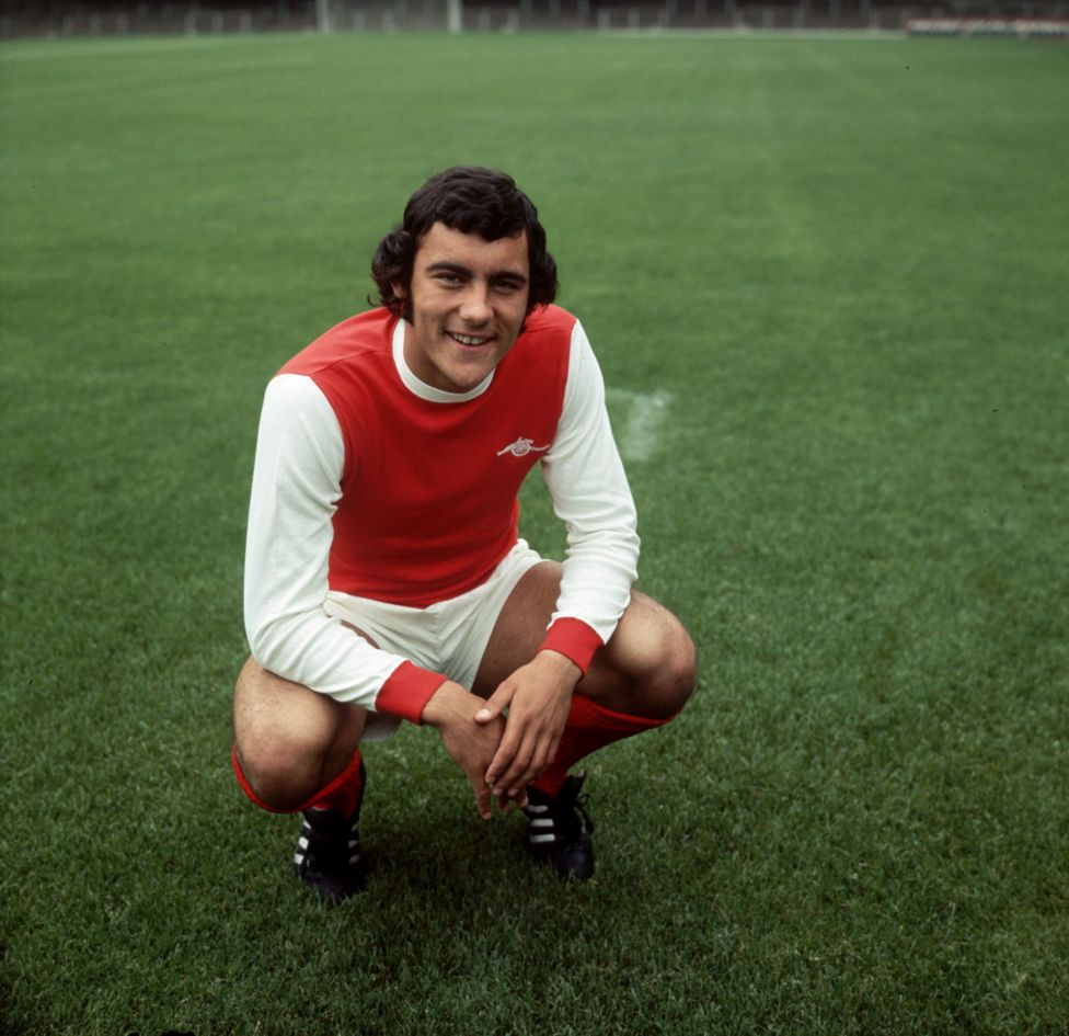 Arsenal legend Ray Kennedy dies age 70 - BBC Sport