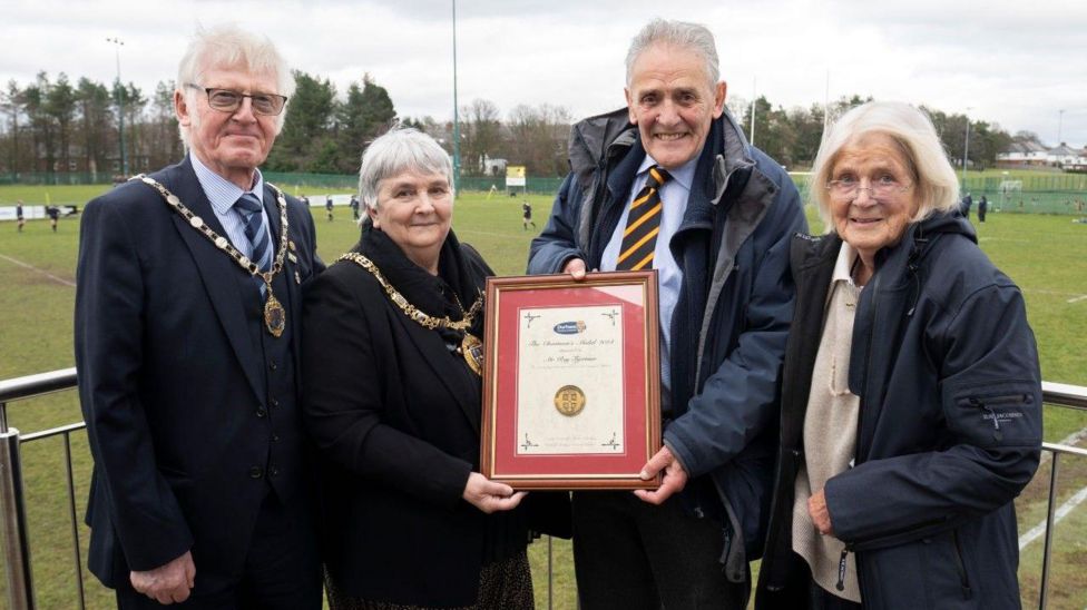 Consett Rugby Club legend awarded Durham County Council honour - BBC News