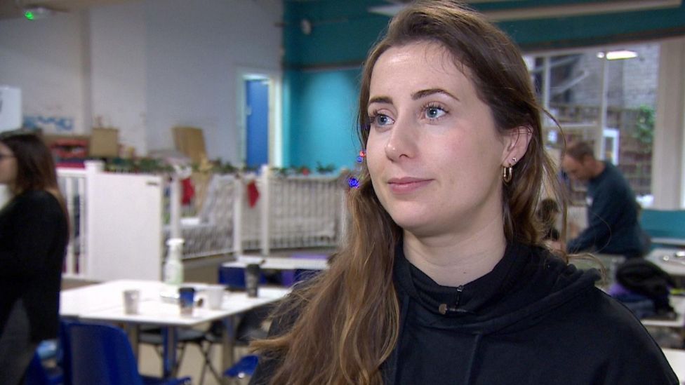 Hundreds expected at Manchester homeless charity at Christmas - BBC News