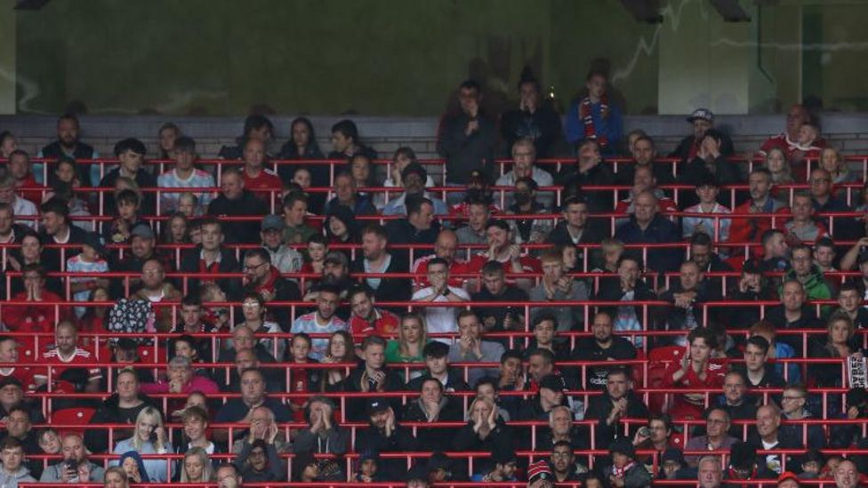 Standing returns at Old Trafford after 30 years - BBC Sport