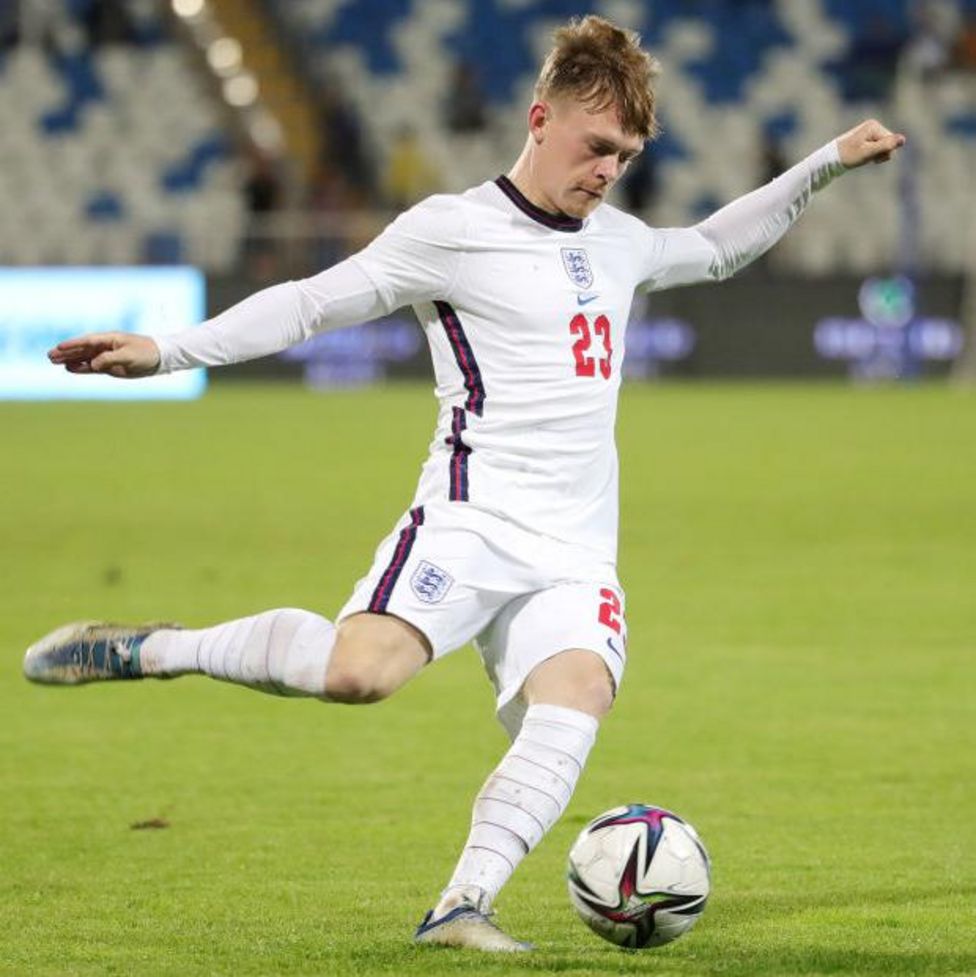 Keane Lewis-Potter: Brentford 'set to sign Hull City midfielder' - BBC ...